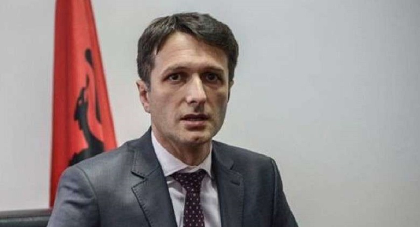 Murati: Ideja e ripërcaktimit të kufijve e kishte në masë të madhe ...